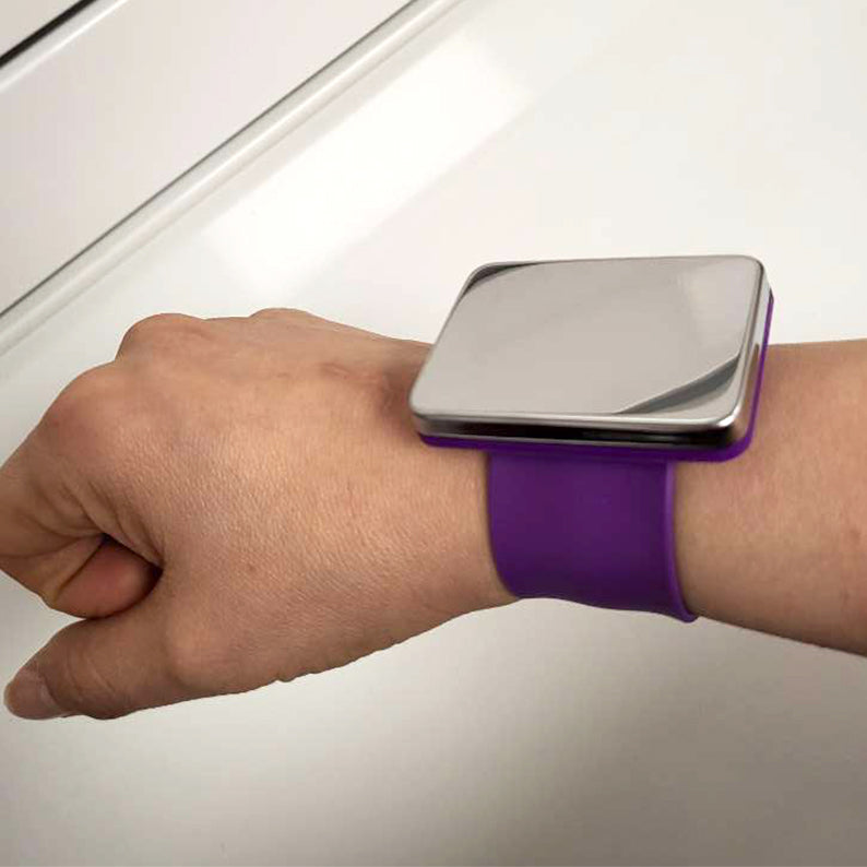 Touch Ups Stylist Magnetic Wristband Square [Assorted Color] #Tmw01 – Hera BEAUTÉ